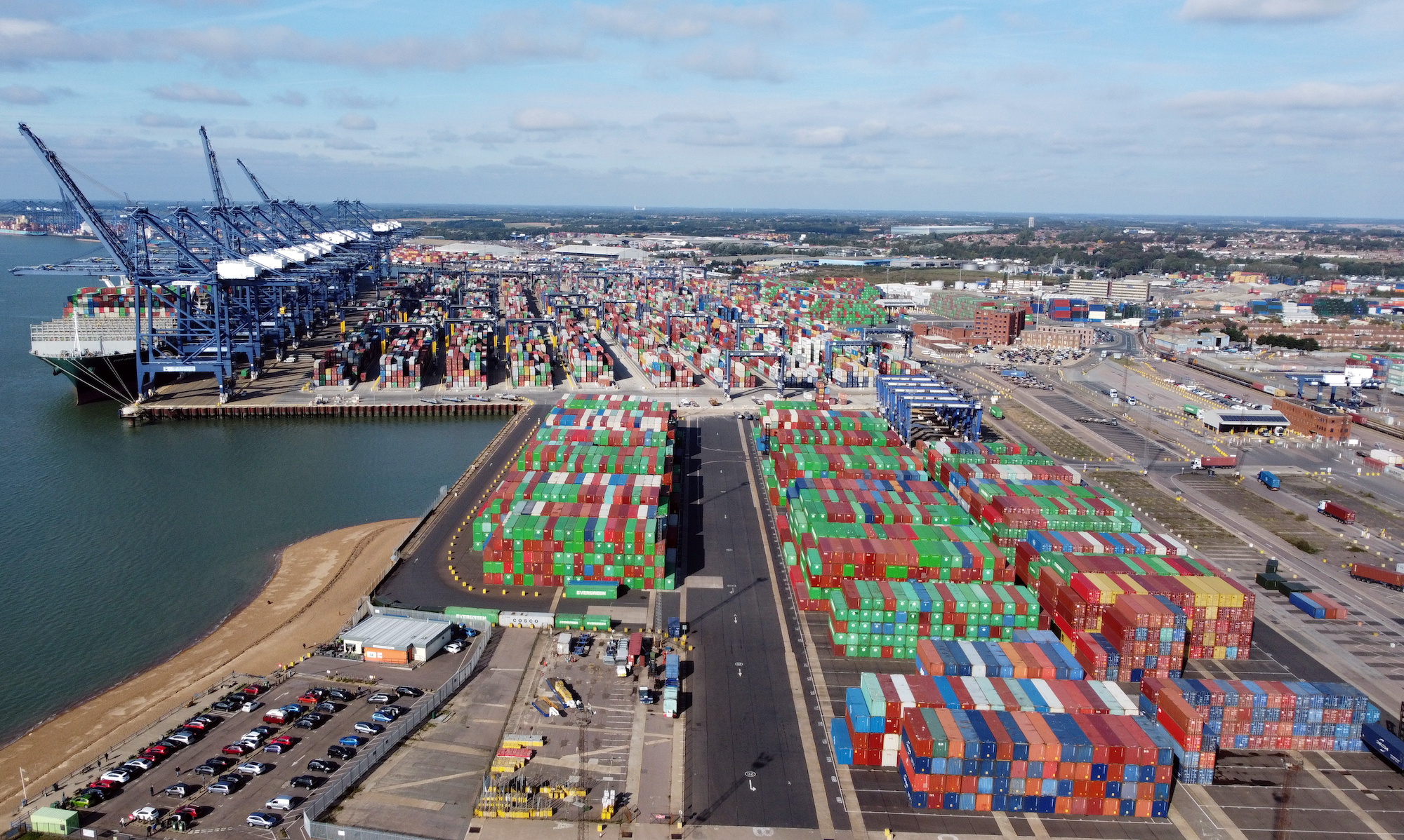 The Challenges of Cross-Border Shipping and How to Avoid Them